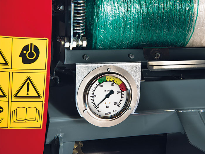 Bale density always under control - manufacturer of agricultural ...